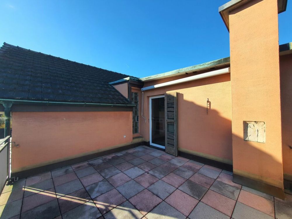 Attraktives Mehrfamilienhaus mit grossem Grundstück und wertvollem ...