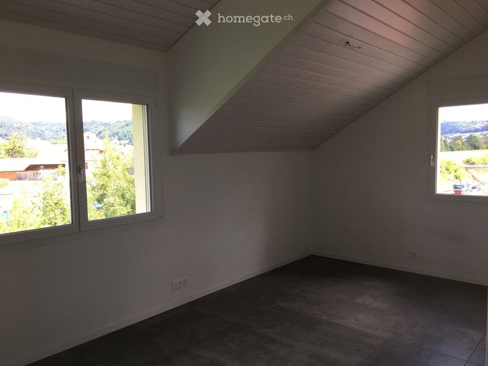 Tolle und moderne und 3.5 Dachzimmer-Wohnung mit Loggia - Aargau ...